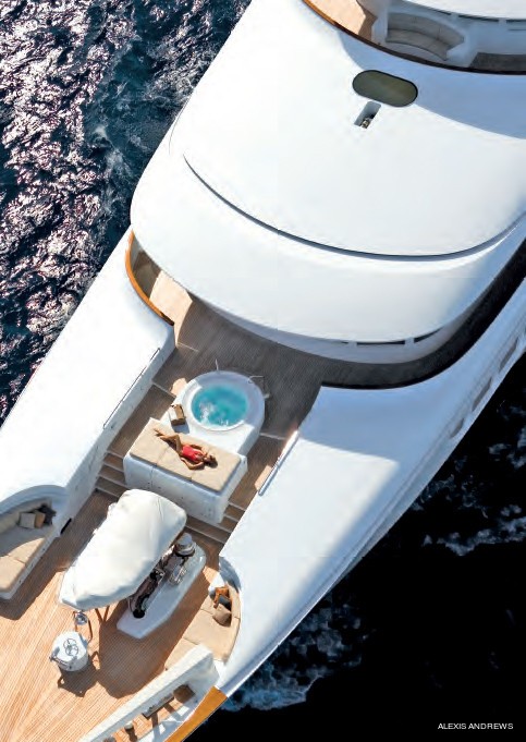 Yacht UTOPIA, Feadship | CHARTERWORLD Luxury Superyacht Charters
